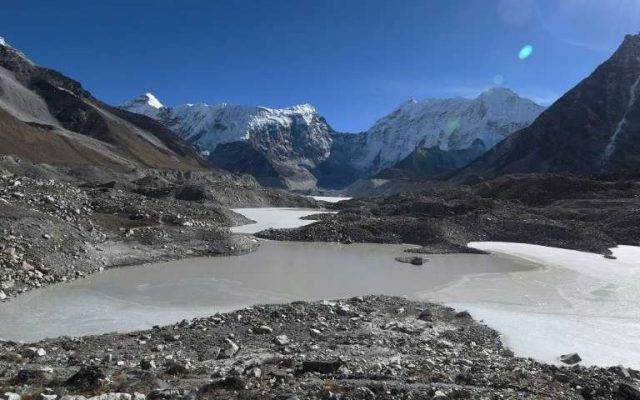 Fighting climate change in the shadow of Mount Everest - Global Village ...