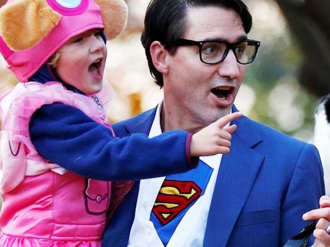 Justin Trudeau's 'Superman' Halloween look is breaking the Internet ...