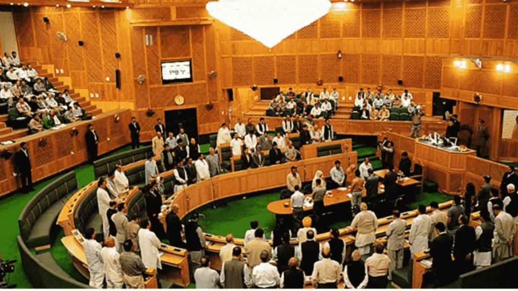 AJK Judiciary: Why not treat it with same respect as in Pakistan?