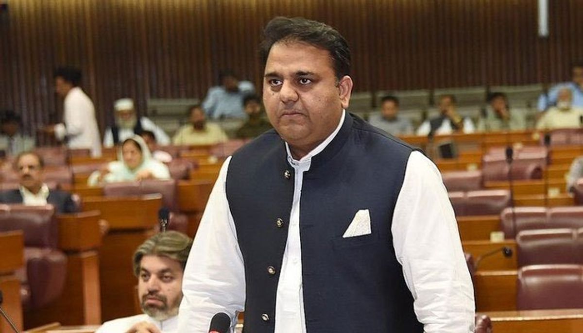 Fawad Chaudhry agrees with Noam Chomsky comments of religious ...