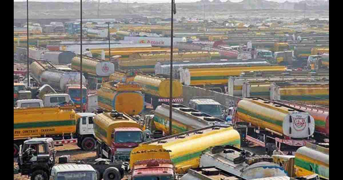 Chinese Companies Use Uncleaned Fuel Containers for Cooking Oil ...