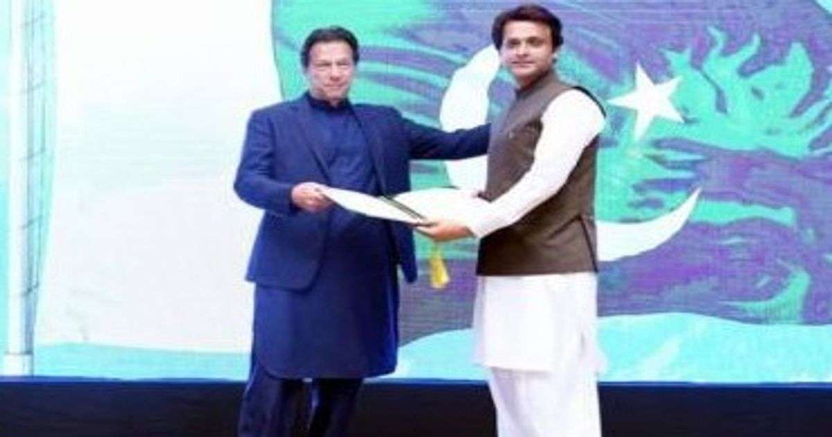Hero of Sialkot makes nation proud by dedicating his award to Priyantha ...