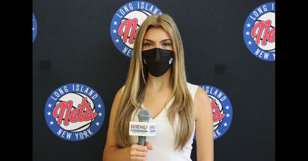 How to take interviews of athletes? Sports Journalist Emily Austin ...