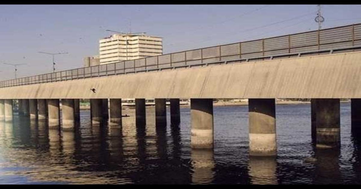 Woman jumps off bridge with three children in Karachi