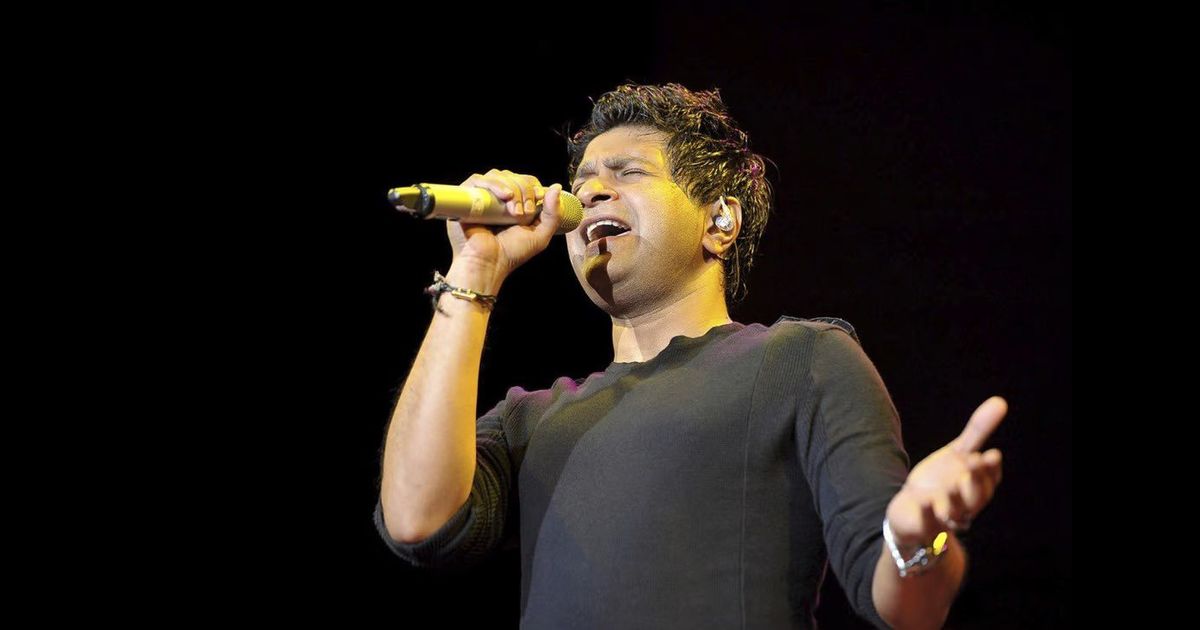 WATCH: Singer KK performs 'Pal' hours before his death