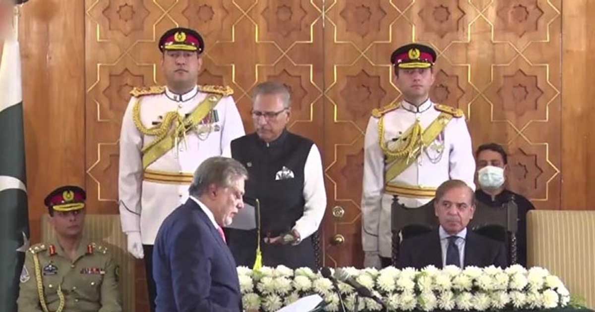 Senator Ishaq Dar takes oath as finance minister