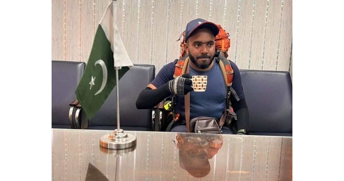 Indian man walking on foot to perform Hajj reaches Pakistan