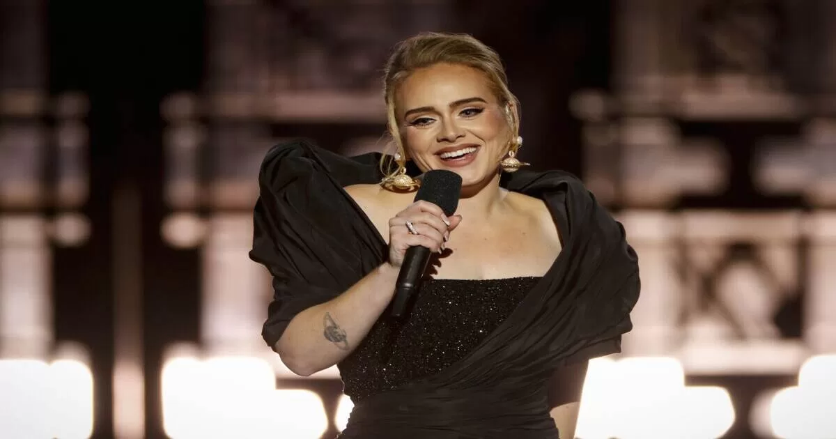 Adele takes a stand against onstage throwing - Global Village Space