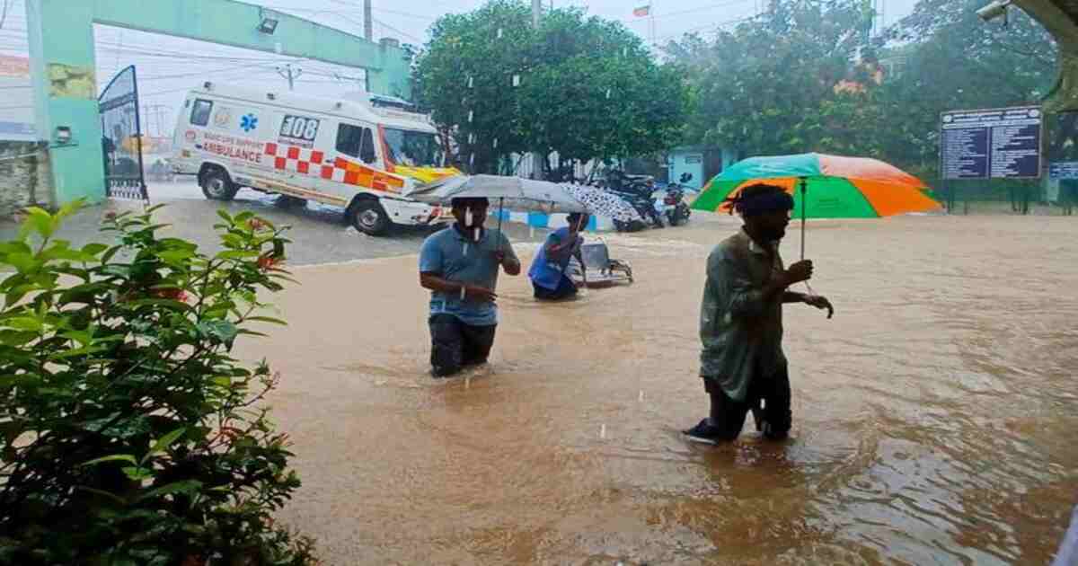 Cyclone Michaung unleashes floods in the streets of Southern India ...