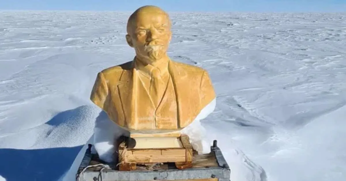 Man discovers a Soviet-era research facility in Antarctica - Global ...