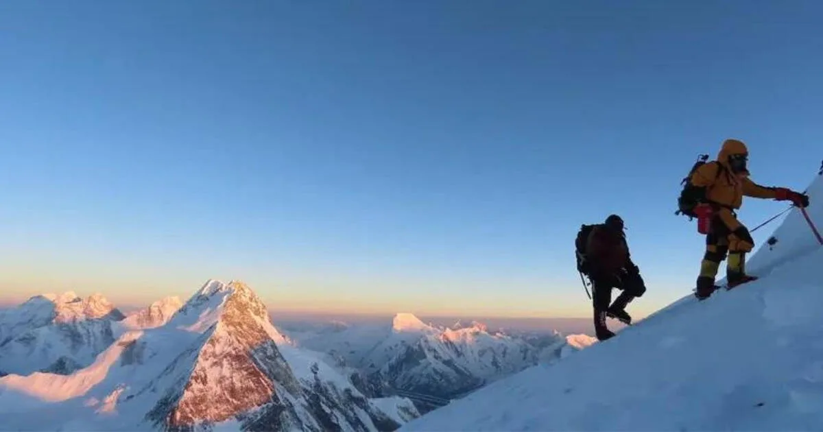 Tragedy on K2: Two elite Japanese climbers fall from 7,500 meters - Global Village Space