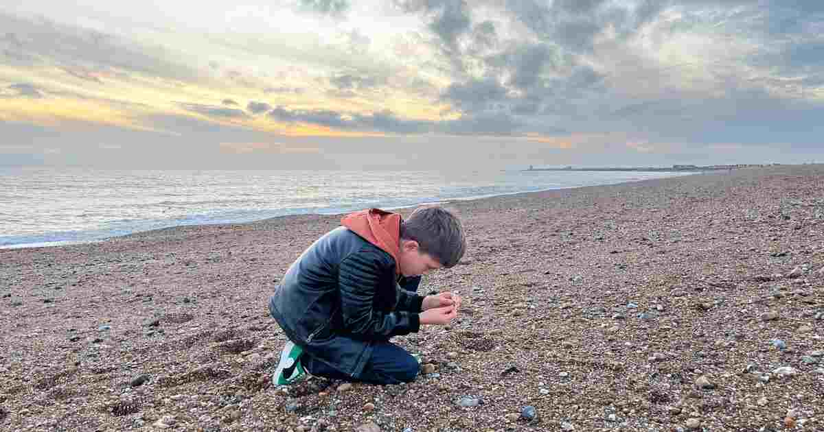 6-year-old discovers 50,000-Year-Old Neanderthal hand axe - Global ...